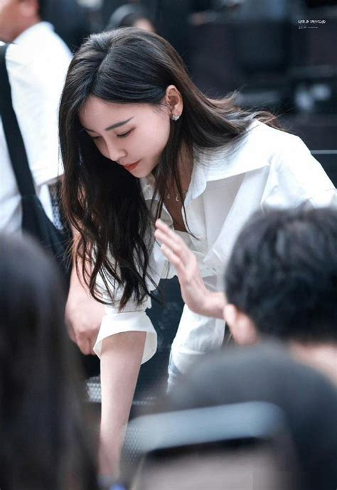 沒想到於文文也去看張杰的演唱會了這身材真是讓人驚艷 每日頭條