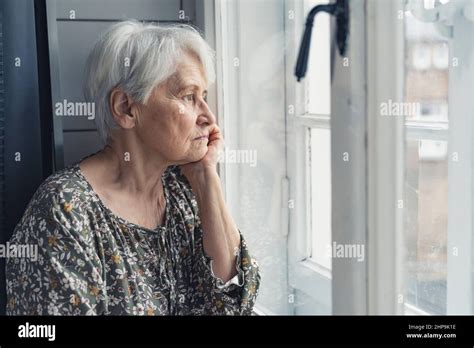 Oma Grau Fotos Und Bildmaterial In Hoher Auflösung Alamy