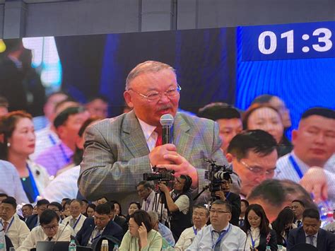 Нанзадын Маш олон жил Орхон Онги төслийг хэрэгжүүлэх тухай ярьсан Говийн бүсээс сонгогдсон үе