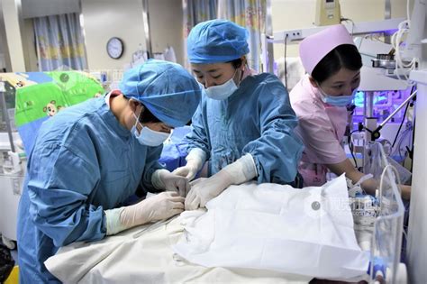 江西鄱阳：新生儿的天使守护者 视觉江西 大江网首页