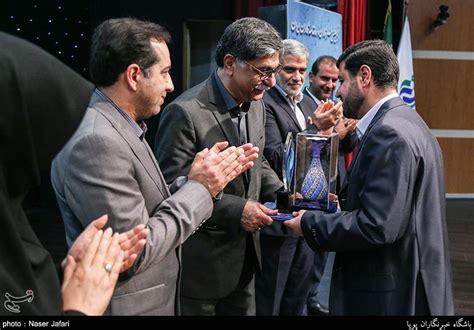 تقدیر از «محمدمهدی فرقانی به عنوان استاد پیشکسوت ارتباطات تصاویر تسنیم