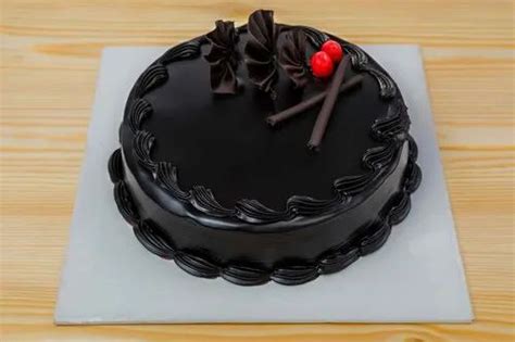 Round CHOCOLATE TRUFFLE CAKE For Birthday Parties Packaging Type Box At Rs Kg In