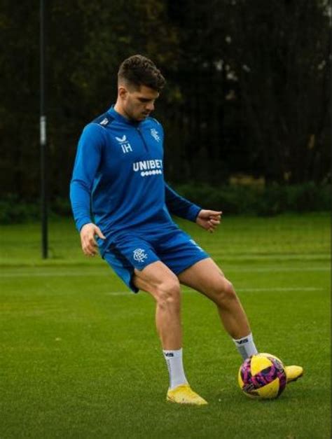 GALERIE FOTO Ianis Hagi în stilul Peaky Blinders de ziua sa Fiul