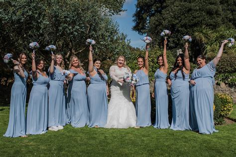 Bride Left At Altar During Wedding Carries On With Party
