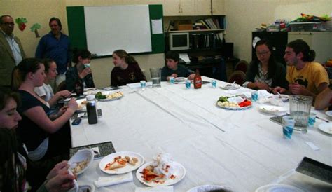 Students From Vassar Temple And Temple Beth El Learn Together Vassar