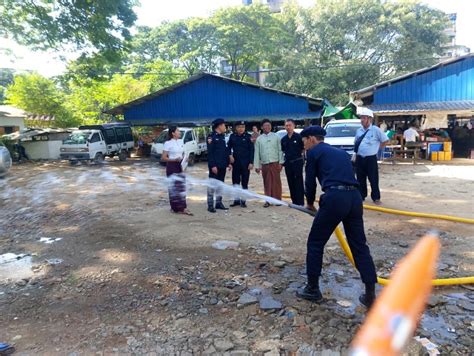 ကမာရွတ်မြို့နယ်၌ မီးဘေးအန္တရာယ် ကြိုတင်ကာကွယ်ရေးအတွက် စျေးများတွင် အသိပညာပေး လိုက်လံစစ်ဆေးန