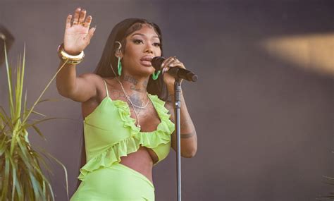 Summer Walker Announces She Gave Birth To Twins