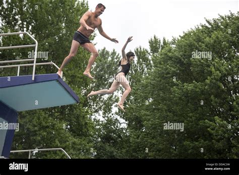 Diving Platform Hi Res Stock Photography And Images Alamy