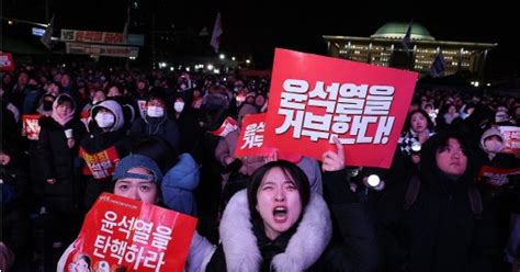 사설 여당에 운명 맡긴 尹 잘못 인정하면 결자해지를