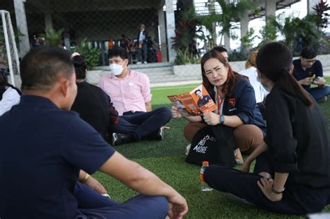 แรงงานคือผู้สร้างสรรค์สังคม ก้าวไกล ดันขึ้นค่าแรงทันทีปี 66 เพิ่มสิทธิ หนุนเรียนรู้ทักษะ