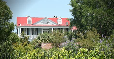 4 Ways To Prevent A Roof Leak This Winter Roof Repair