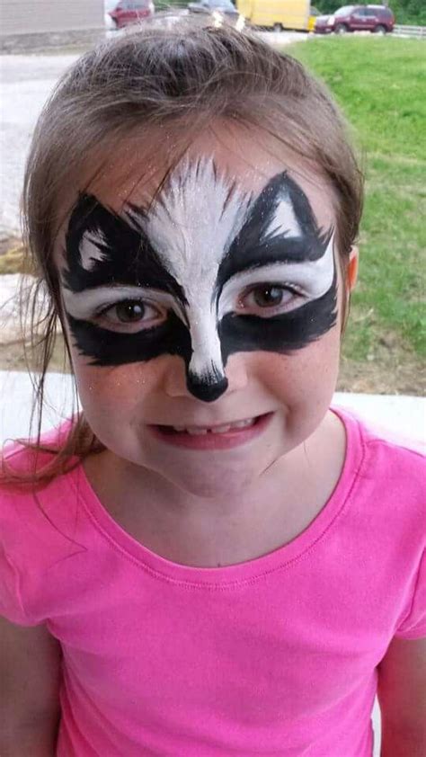 Skunk Face Makeup