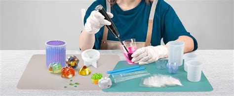 Tips-How to Get Resin Off Hands – iSTOYO