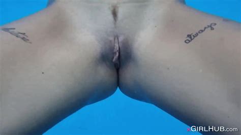 Amateur Model Swimming Naked Eporner