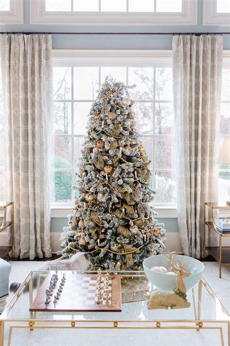 6 Ideas For How To Decorate A Flocked Christmas Tree Bluegraygal