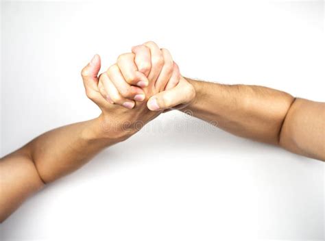 Bras De Fer Entre L Homme Et La Femme Sur Le Fond Blanc Image Stock Image Du Femelle Amical