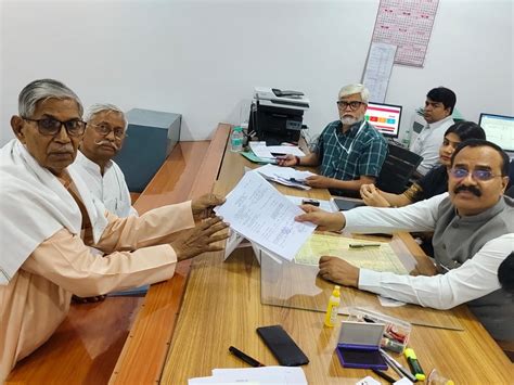 Wife Of Bjp Candidate Filed Nomination In Kannauj कन्नौज में भाजपा