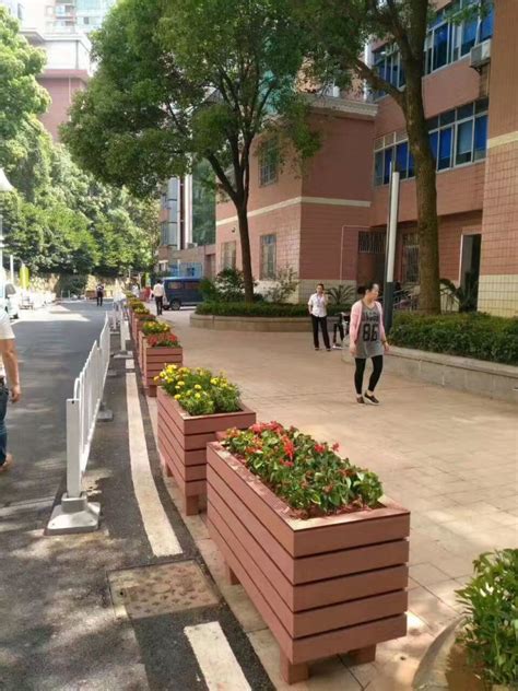 武汉塑木栏杆 湖北塑木花箱 塑木地板 武汉林艺源生态环保新材料有限公司