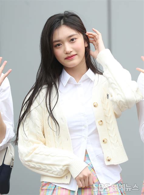 E포토 아이브 이서 리즈 사랑스러운 커플 하트