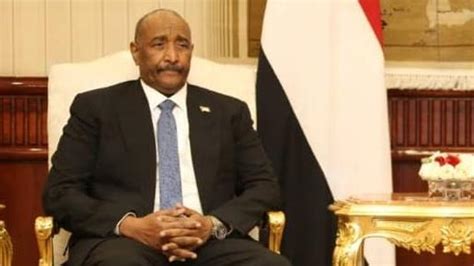 البرهان يحذر رئيس يونيتامس من الطرد خارج السودان