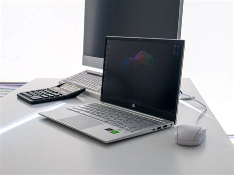 Ноутбук HP Pavilion 14-ec0035ur: дисплей c диагональю 14 дюймов и 100% ...