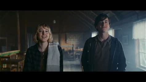 Ник Фрост на острове маньяков в трейлере комедийного ужастика «Валим отсюда Youtube