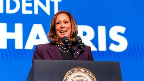 Kamala Harris Se Convierte Oficialmente En La Candidata Del Partido