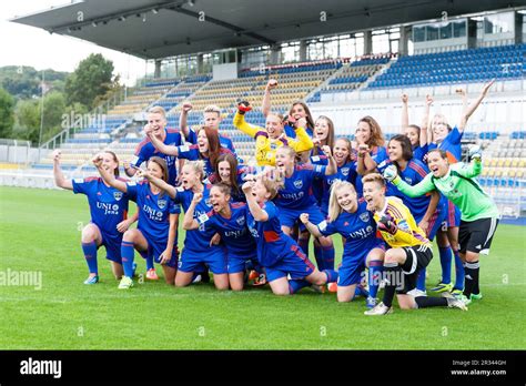 Team Photo Cheer Stock Photo Alamy