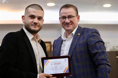 Călărășeanul Victor Andrei Stan Debutează în Lumea Literară Cu Volumul