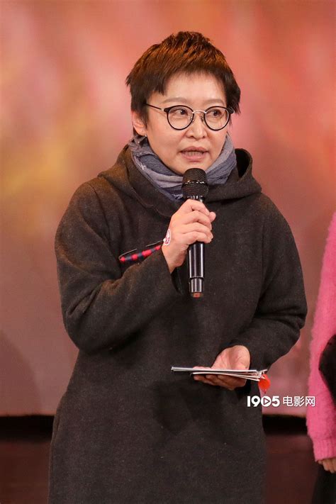 刘天池戏剧社新作首演 关悦罕见露面分享育儿心得 茶杯狐