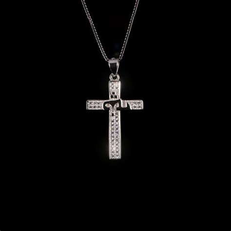 Yh ܞ Cross Elegant Sterling Silver Assyrian Ts
