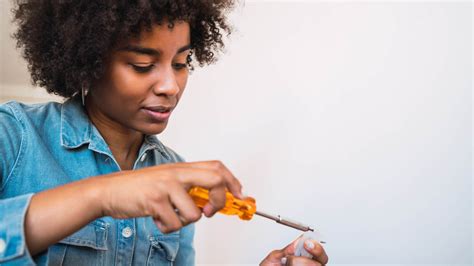 People Who Have A Hard Time Throwing Things Away Usually Have These 11 Reasons Yourtango