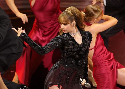 Oscars 2025 Memes And Viral Moments Best Jokes From The Academy Awards