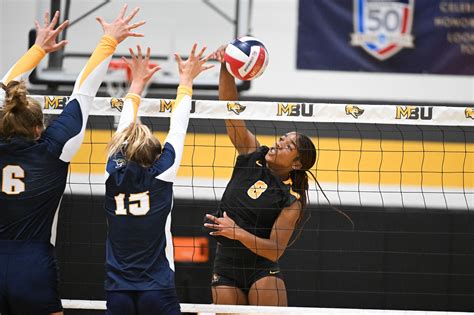 Mbu Volleyball Opens Season With 3 2 Loss Vs St Marys Md Mary