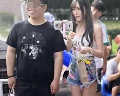 腐团儿真实素颜照集合，原形毕露后，网友：挺漂亮的 搜狐大视野 搜狐新闻