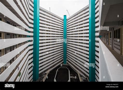 Hdb Block Hi Res Stock Photography And Images Alamy