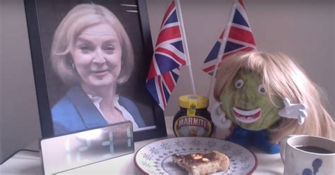 British Pm Liz Truss Resigns Outlasted By The Lettuce Sapeople