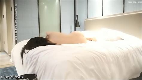 【鸭总侦探探花】包夜车模小姐姐包夜，69，修毛，极品尤物迎战大屌猛男两炮轰击，三小时下来干得腿都哆嗦， Eporner