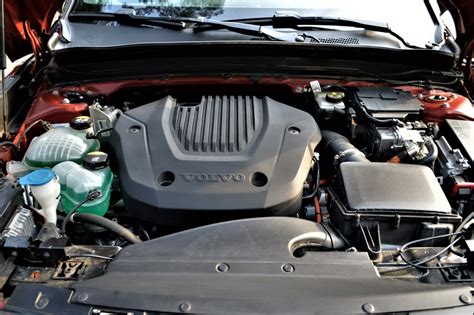 Avaliação Volvo Xc40 T5 R Design Plug In Hybrid Br
