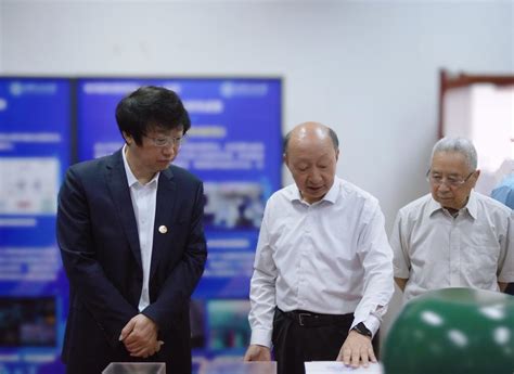 张立群校长调研电子陶瓷与器件教育部重点实验室 西安交通大学电子陶瓷与器件教育部重点实验
