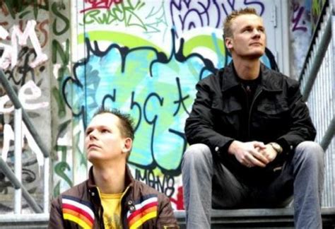 4 Strings Edm Wiki Fandom