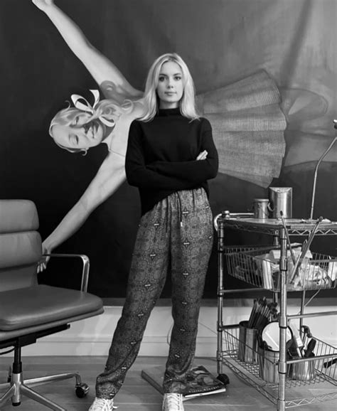 Women Who Inspire Artist Anna Weyant Jada Loveless