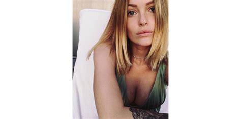 Photo Caroline Receveur Sexy à Los Angeles Elle Samuse De Ses