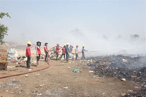 လွိုင်ကော်အမှိုက်ပုံ မီးလောင် ဓာတ်ပုံ