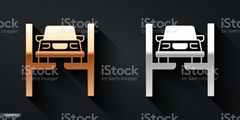 금색과 은색 리프트 아이콘에 있는 자동차 수리는 검은색 배경에 분리되어 있습니다 차체 하부 서스펜션 바퀴 및 엔진 수리 긴 그림자 스타일 벡터 건강 진단에 대한 스톡 벡터