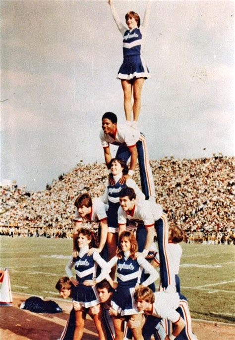 Cheer And Tumble Cheerleading Pyramids Cheer Team Pictures