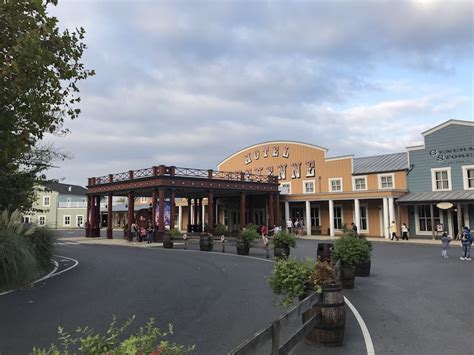 Disneys Hotel Cheyenne Review