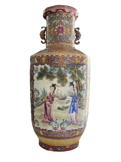 Falangcai ‘figure Rouleau Vase Qing Dynasty Qianlong Mark And
