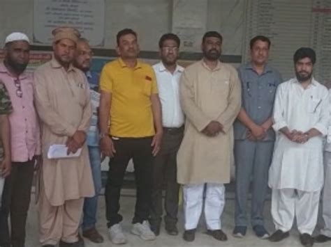 Demand for construction of Hazrat Shah Bhikari Dargah road from Azad Nagar कगरस अलपसखयक