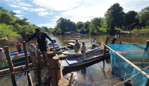 កម្ទេច របាំង ព្រែក ក្នុង អតីត ឡូតិ៍ នេសាទ លេខ 10 Tnaot